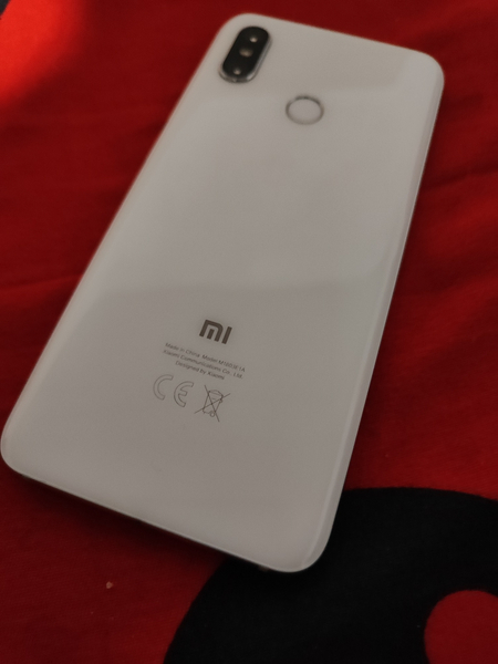 Xiomi 8 128gb ideal srochna sotiladi