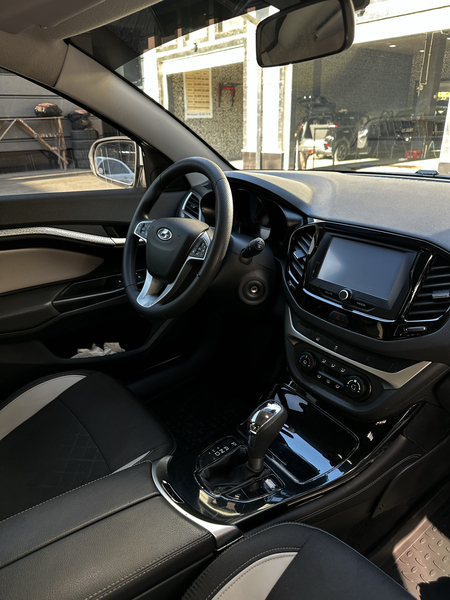 Продаётся Lada Vesta sw cross 1.6