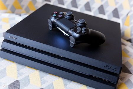 PlayStation 4 Pro 1TB 4K HDR.