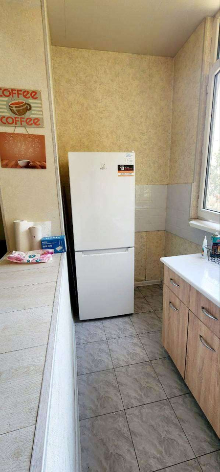 Продаётся Чиланзар 1 1в2 2 этаж.