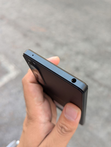 Sony Xperia 1 IV (Mark 4 12/256 камерафон сим+есим)