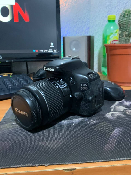 Canon 600 d Holati yaxshi