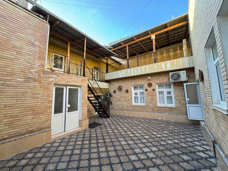 Tayyor 2 sotixli 2 qavatli hovli sotiladi.