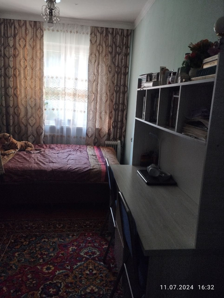 Продам чиланзар 21. Двух комнатная. Не торец