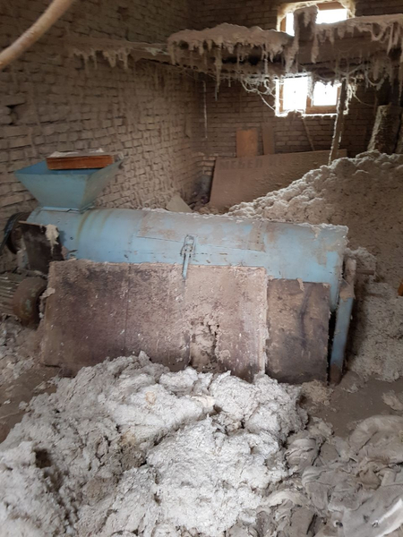paxta chiqaron stonoq xamma narsasi bilan sotiladi ishlap duripdi