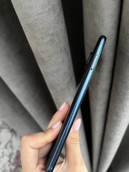 Redmi note 9s  в очень хорошем состоянии