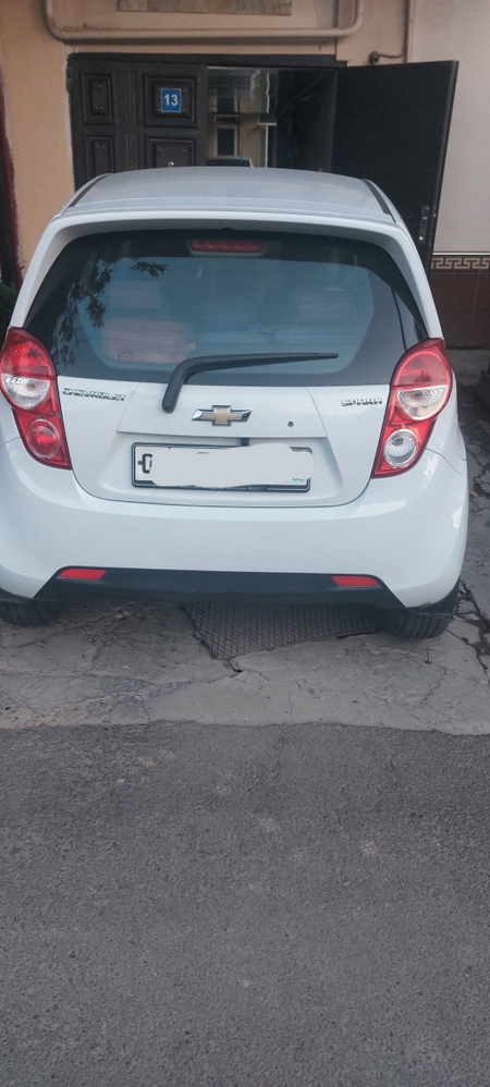 Spark 2 pozisiya sotiladi