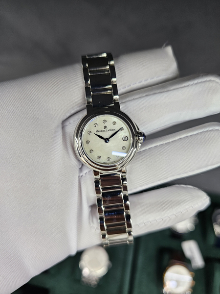 Женские часы Tissot Couturier Secret Date
