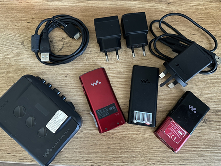 Продам небольшую коллекцию sony walkman