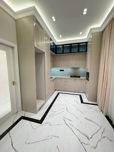 Yunusobod 8 kvartl Novastroyka sotiladi 4/6/9 87m²
