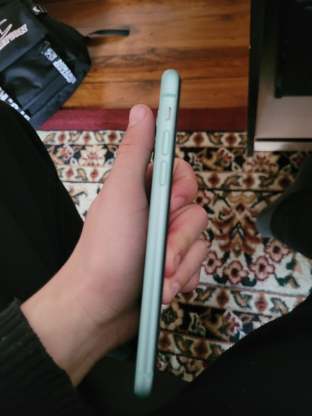 Iphone 11 77 yomkist idial