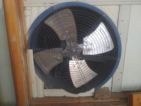 Витишка вентилятор 450 w