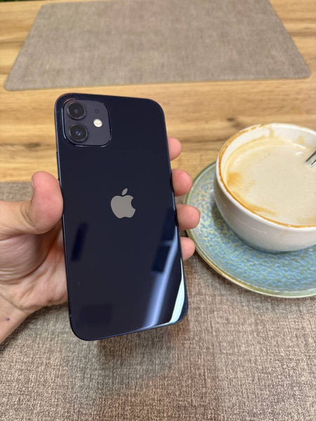 Iphone 12 LLA ideal