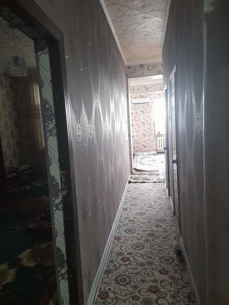 Uy sotiladi.3 xonali barcha sharoidlari bilan