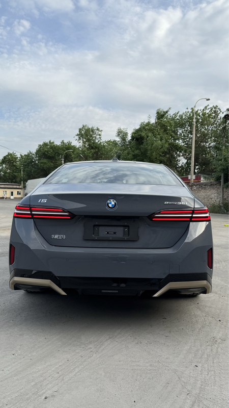 BMW i5 35 L M Sport, Сборка Германия