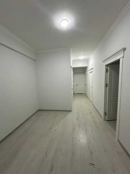 Срочно Корасув Академия 1 этаж 2 хона 72м²