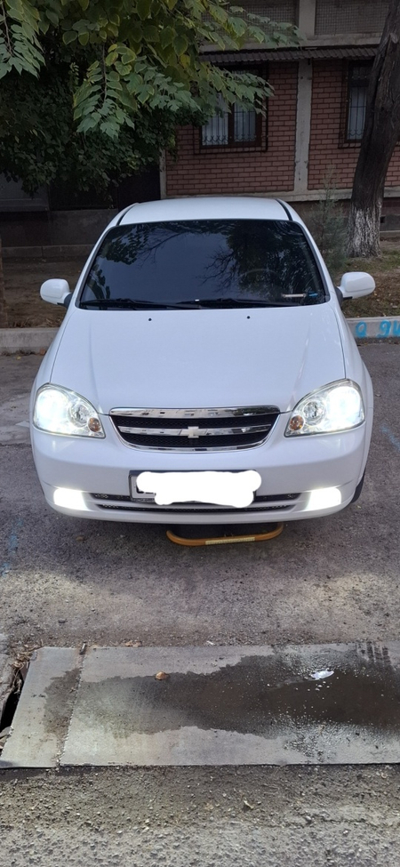 Lacetti 1.8 механика 8500$