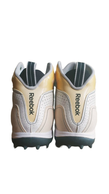 Продаю новые оригинальные кроссовки Reebok Все вопросы по телефону