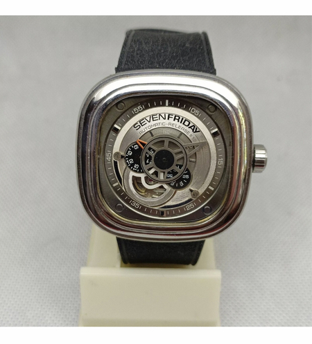 Наручные часы SevenFriday