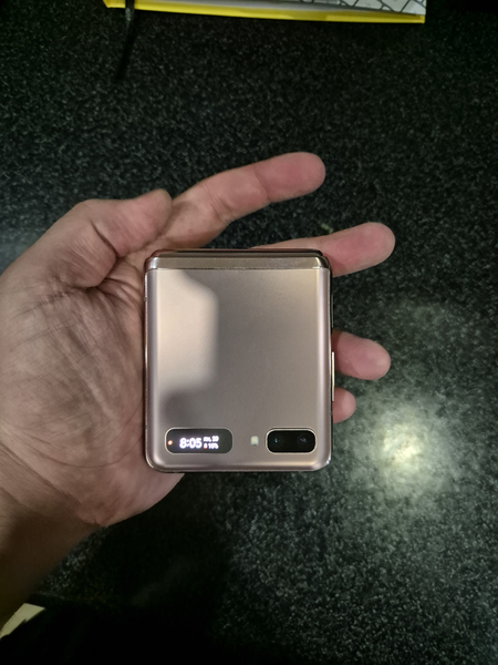 Samsung flip2 pamit 12.256g holati ideal karea pqip tel qlila