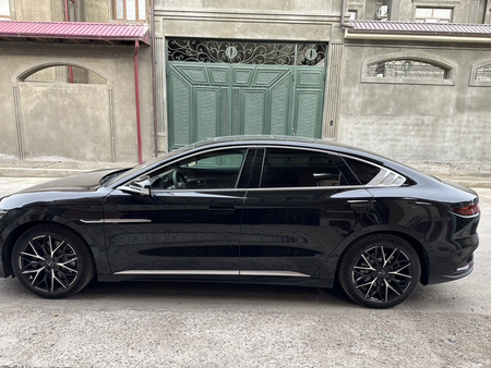 Продам BYD HAN.