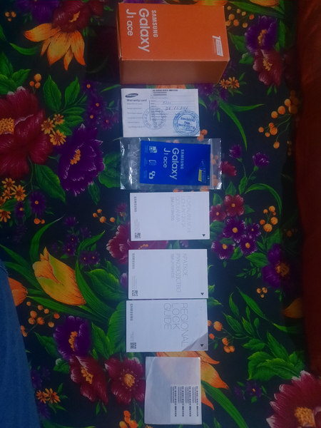 Samsung J1 ace xolati yaxshi