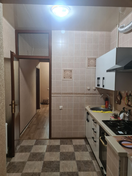 Продам Кв-2ком-2-4( Институт культуры) салон алиса.  Мирзо улугбекский