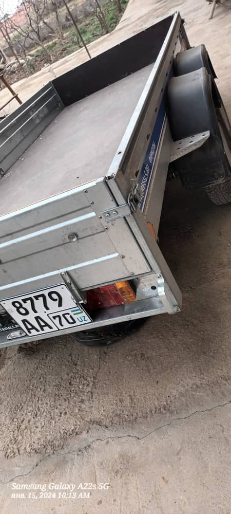 Прицеп  сотилади
