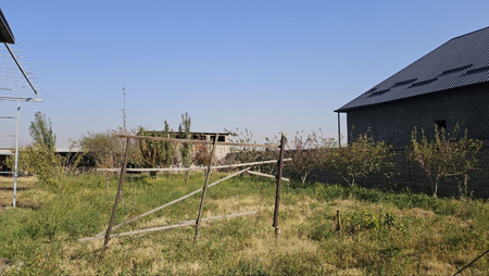 Срочно продается участок в городе Алмалык район Эвалак