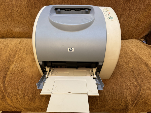 Продаётся лазерный Принтер HP Color LaserJet 1500L