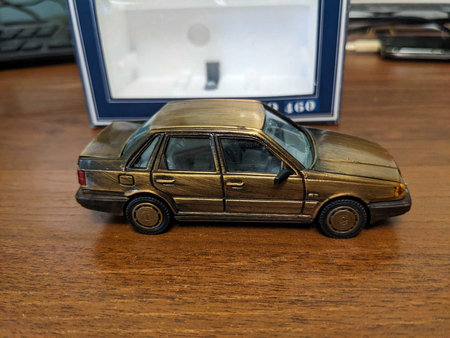 Модель Volvo 460 в масштабе 1/43