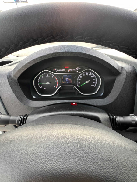 Gazel 3 metr Bort 2.7L Motor 3 tonna tayyor kredit 1 kunda!!!