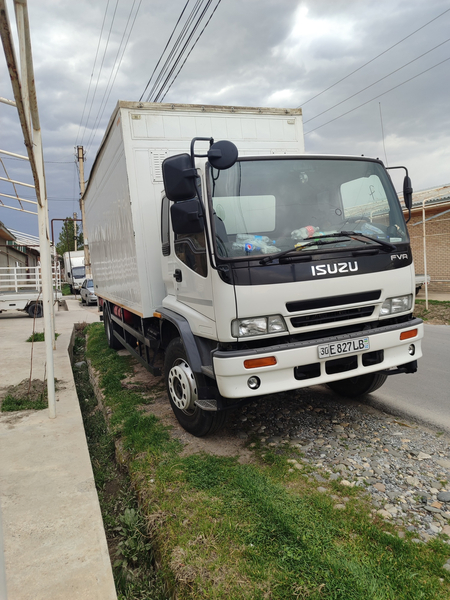Isuzu fvr sotiladi