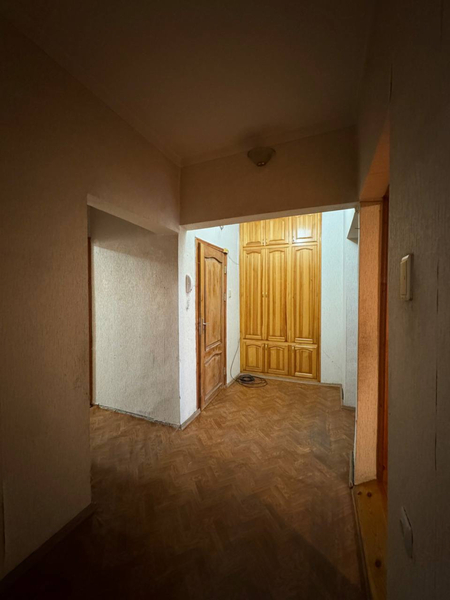 Ц 15.  ЖАНГОХ.  ПРодается срочно.  3 х комнатная