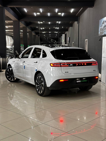 Aito M5 extended range rwd hibrit ( gibrit ) Servis Garantiya bor
