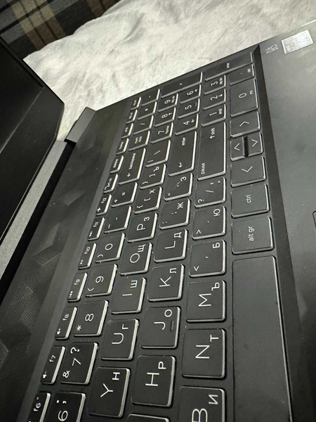 HP Pavilion Gaming Laptop 15-ec2036nt