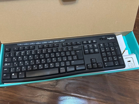 Клавиатура беспроводная logitech. Без мышки и флешки