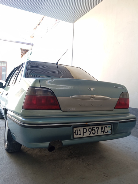 Nexia 1 2006 sotiladi