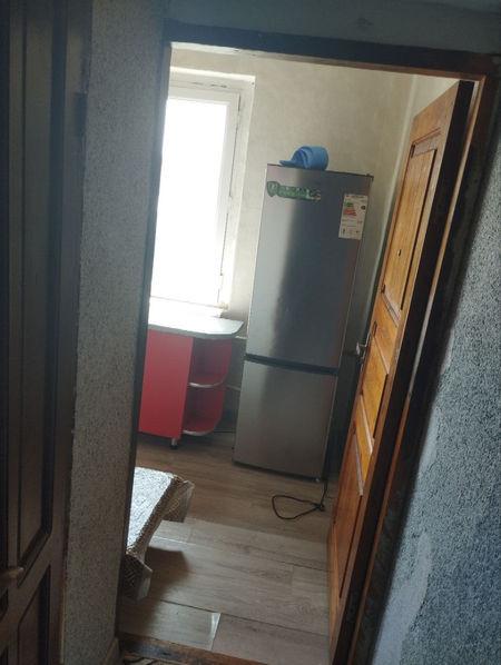Uy sotiladi. 1/5/5, 39m2 qo'yliq 1 massivda