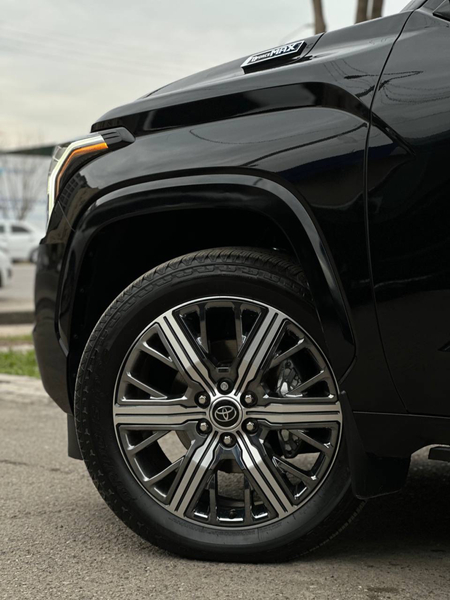 Toyota Sequoia iForce Max Capstone