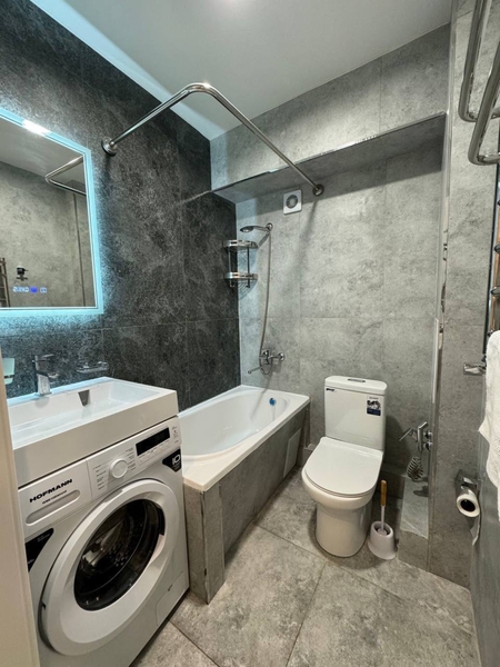 Продада кв.на Ц-4, 1в2/3/4, с нов.евро рем.ор-р Бухара