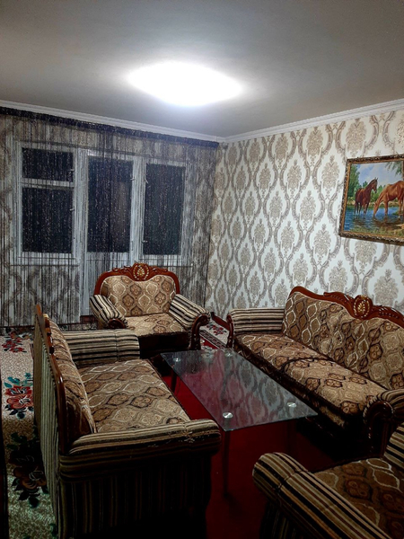 Продаю квартиру 2 комнатная сквазная.