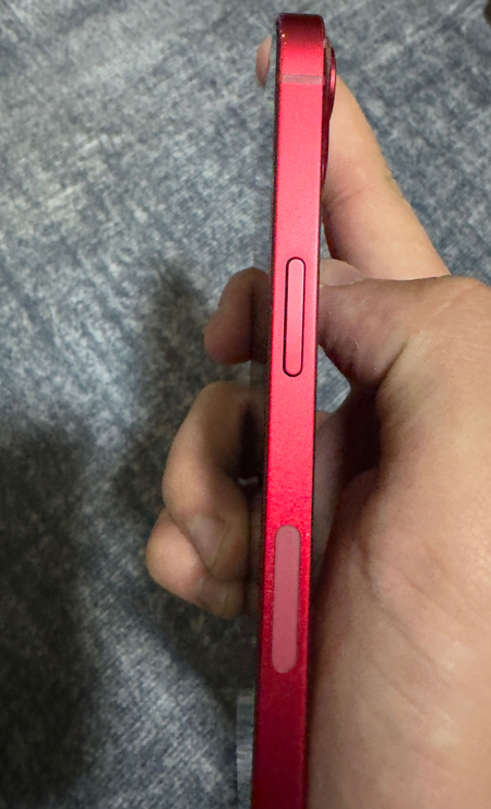 Телефон iPhone 13