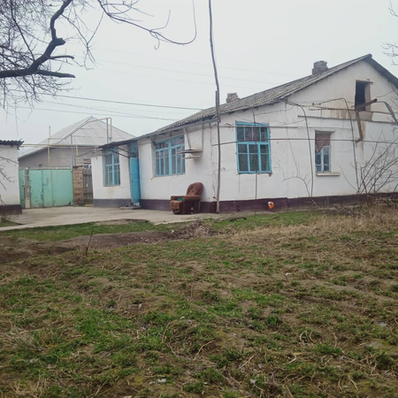 Ховли уй сотилади