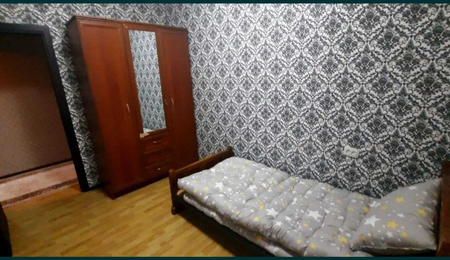 Продажа Сергели 3  5 комнатная квартира. Балкон 2/9.  18 кв2