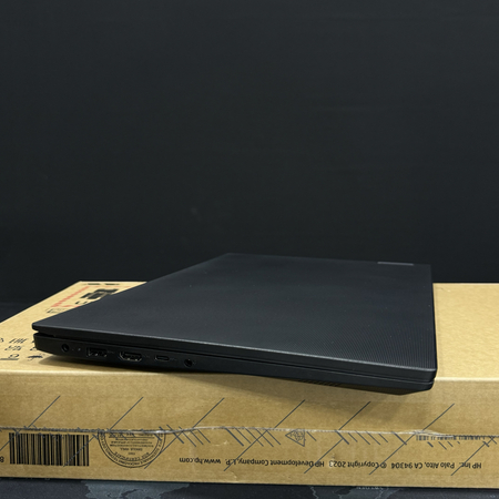 Chegirmadagi Ofis bop noutbuk Lenovo V15