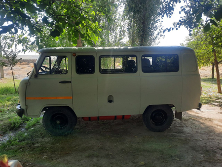 УАЗ 2206  2.7 сотка матор