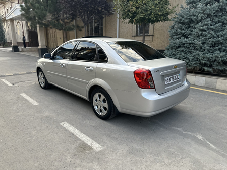 Lasetti 1.6 bezinda ideal