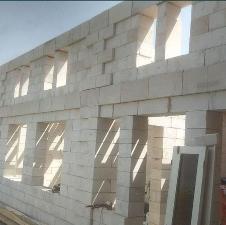 Penablok, gipsablok sifatli