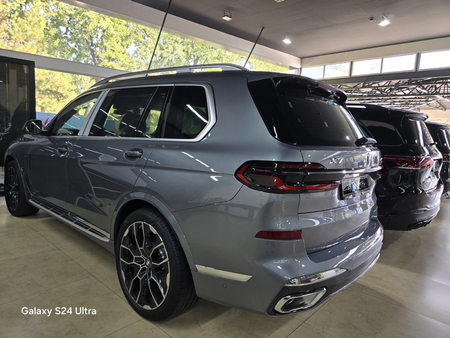 Bmw X 7 full мокрый асфальт